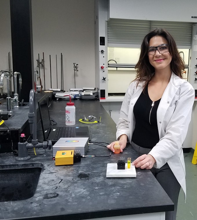 Spectrophotometry Cuvettes and Vials - StellarNet, Inc.